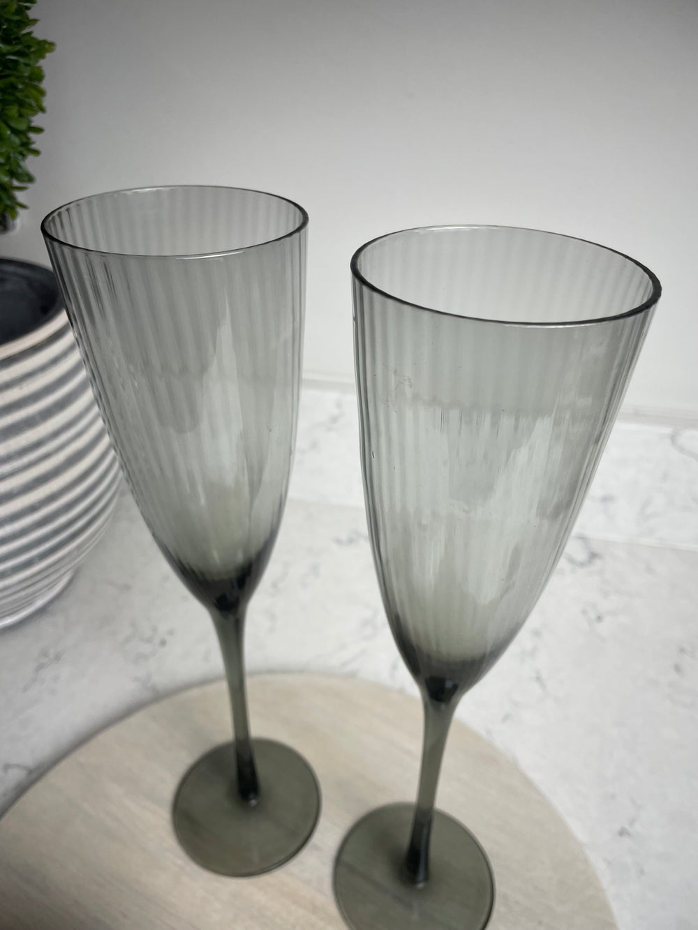 Smoked glass champagne flutes store